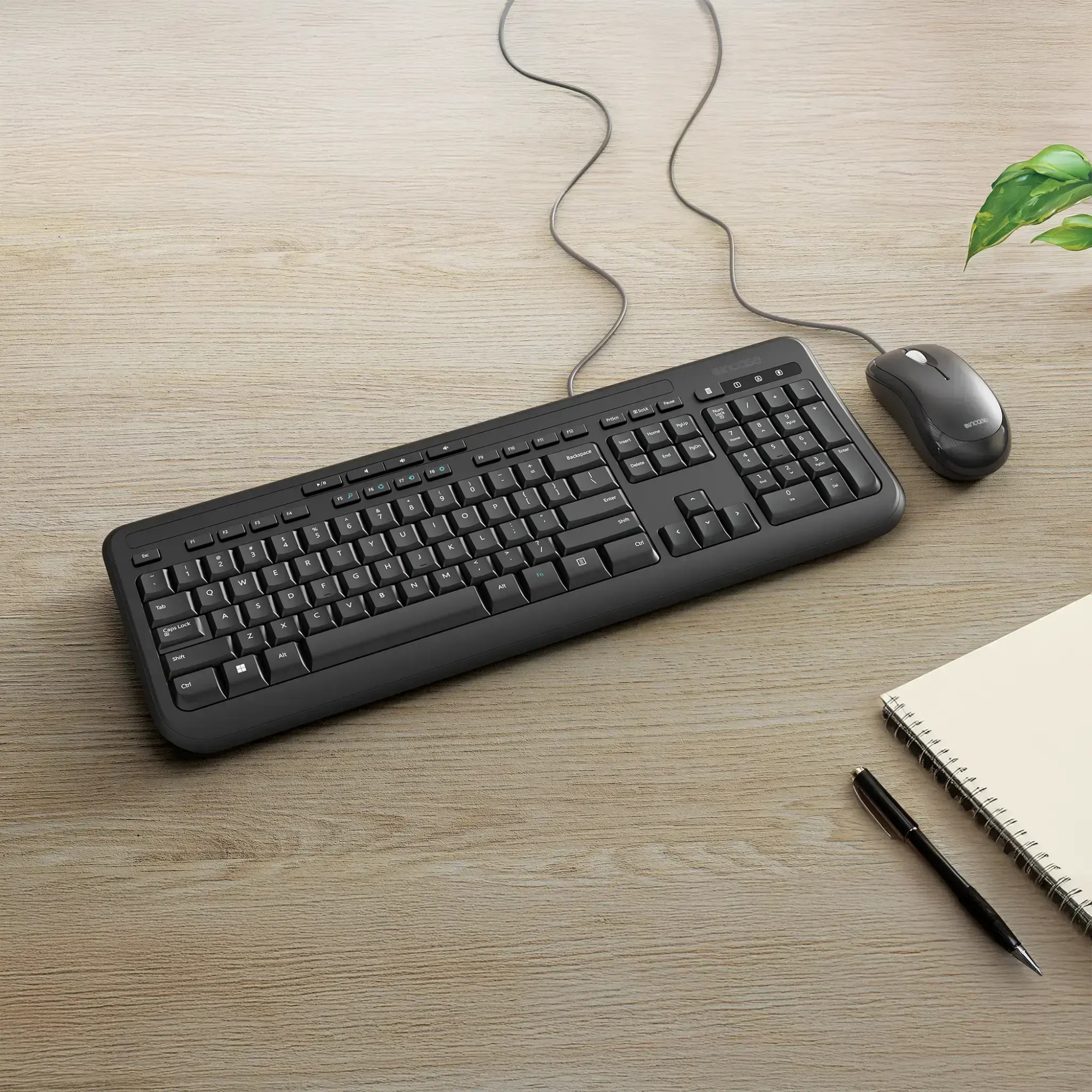 Incase Designed by Microsoft Wired Desktop 600 keyboard Mouse included ...